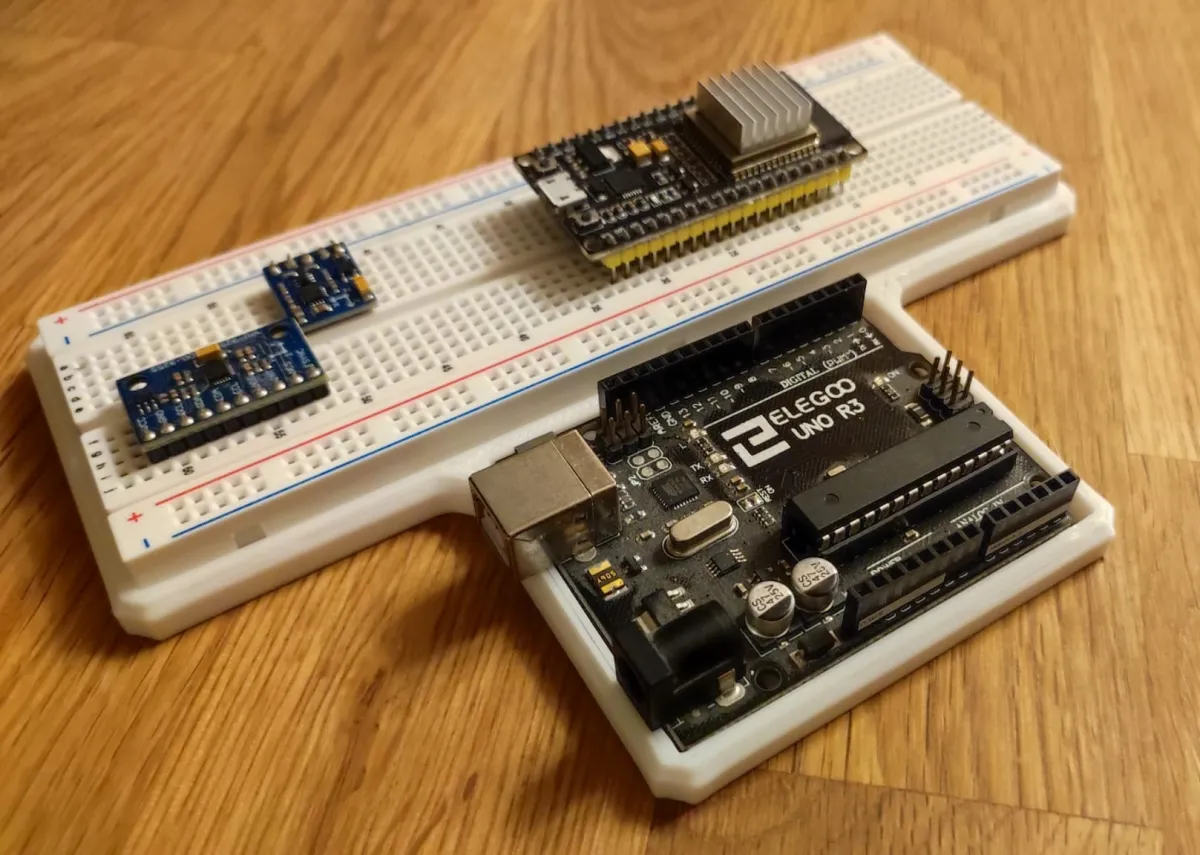 Arduino Uno & Breadboard Holder - twyt | Nexprint: Free 3D Model Downloads