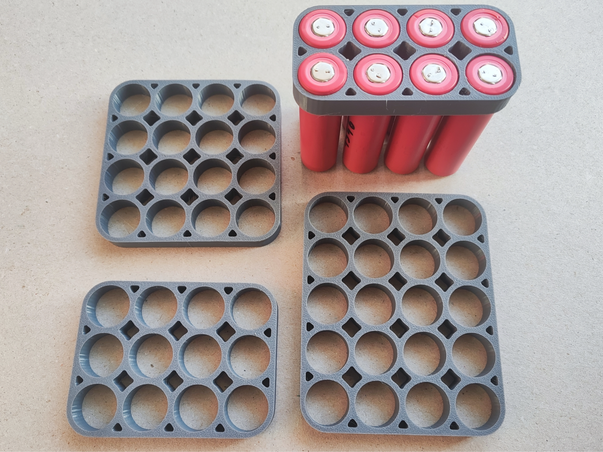 18650 Quad Row Holder Set | Wire Channels (8-24) - Mateusz Tokarz ...