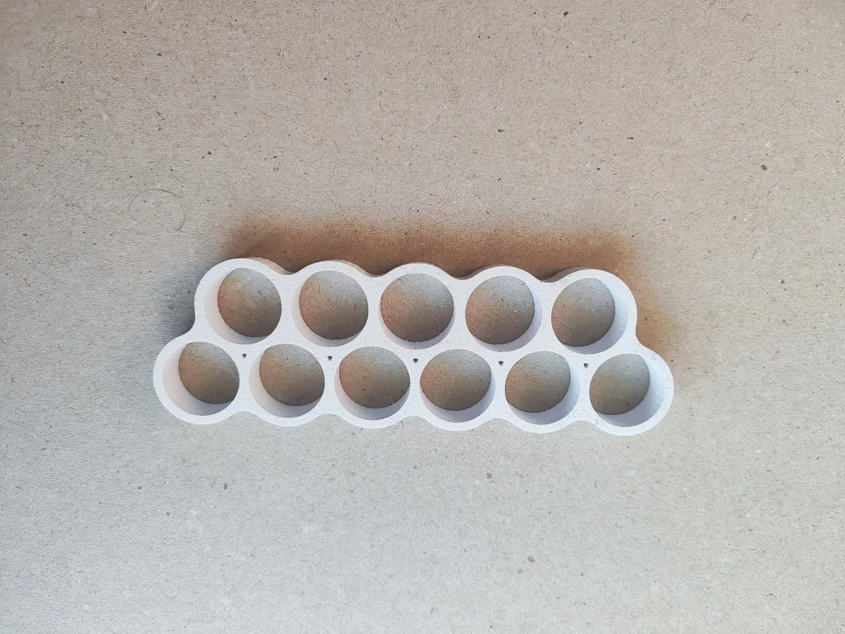 18650 Li-ion Battery Staggered Holder | 11 Cells - Mateusz Tokarz ...