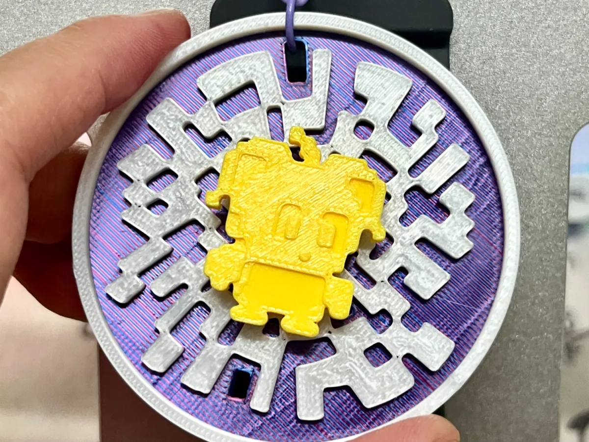 Naifei Black Mirror Season 7-People-Fingertip Top - TK-tang | Nexprint ...