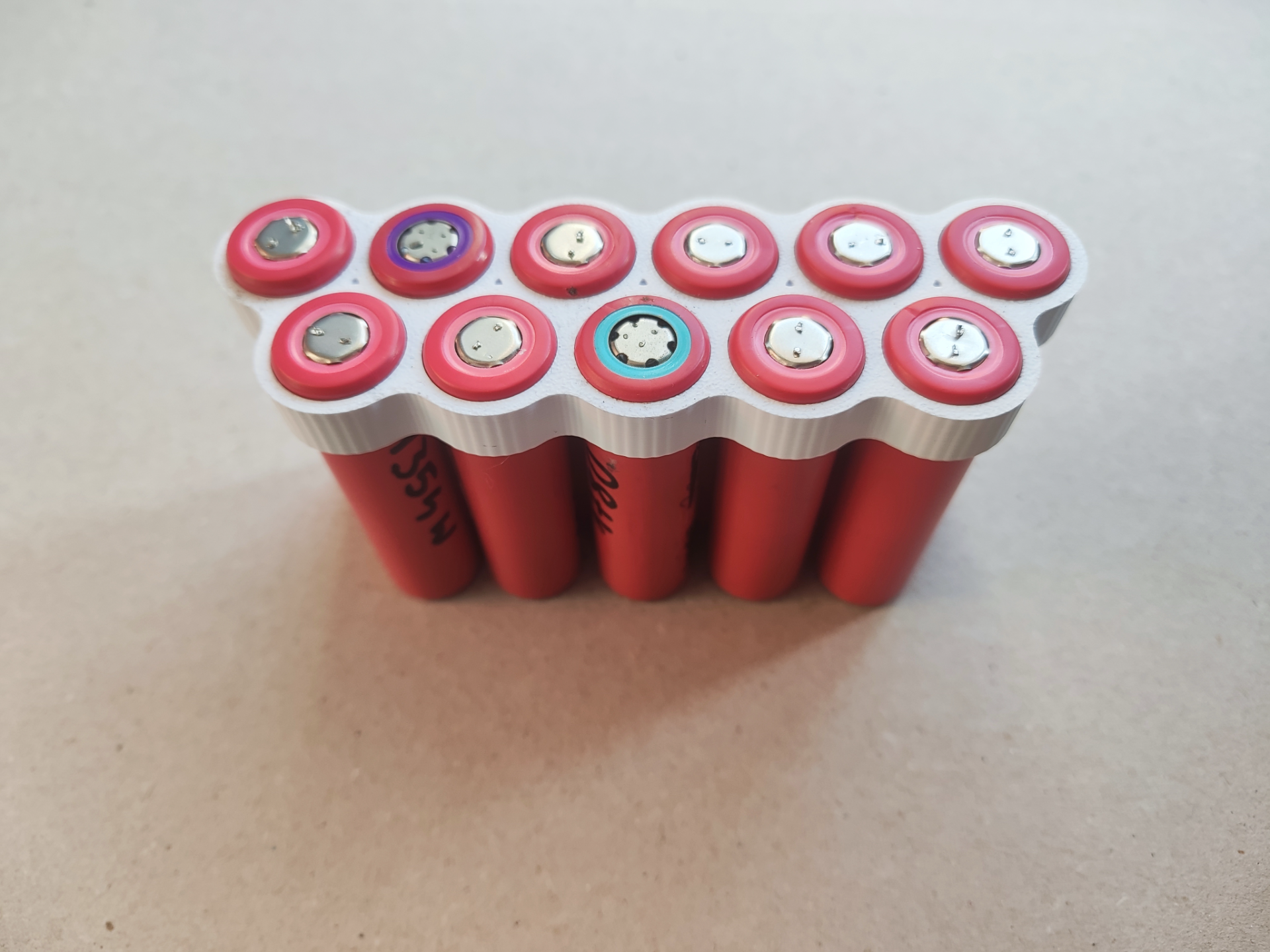 18650 Li-ion Battery Staggered Holder | 11 Cells - Mateusz Tokarz ...