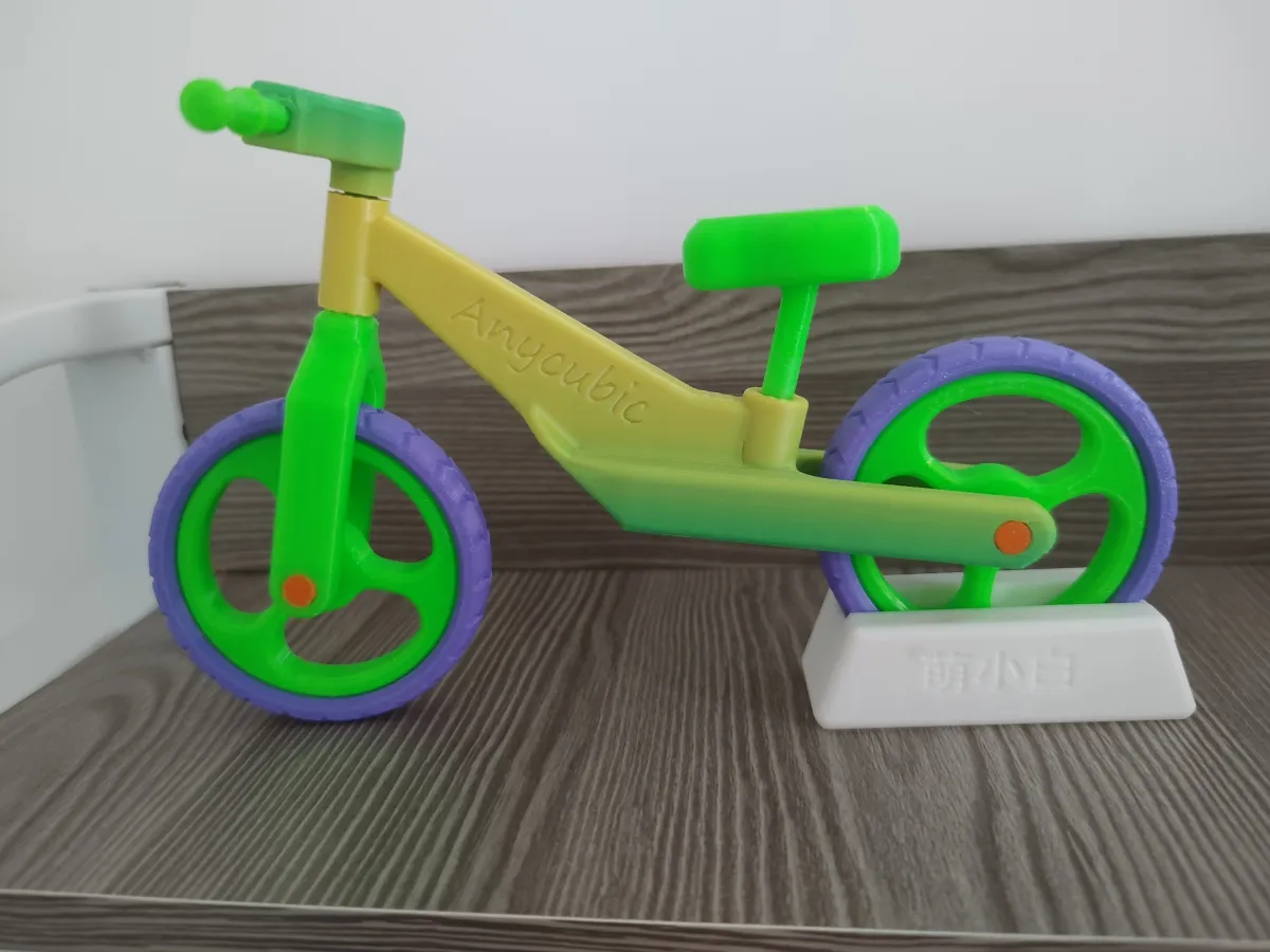 Assembled toy balance car - 萌小白 | Nexprint: Free 3D Model Downloads