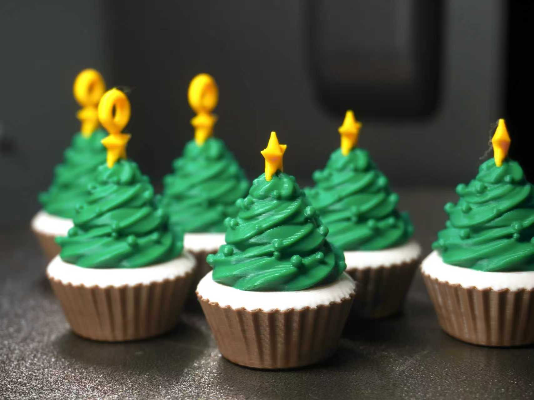 Christmas Tree Cupcake-War Thunder Ornament-Christmas Tree Decoration ...