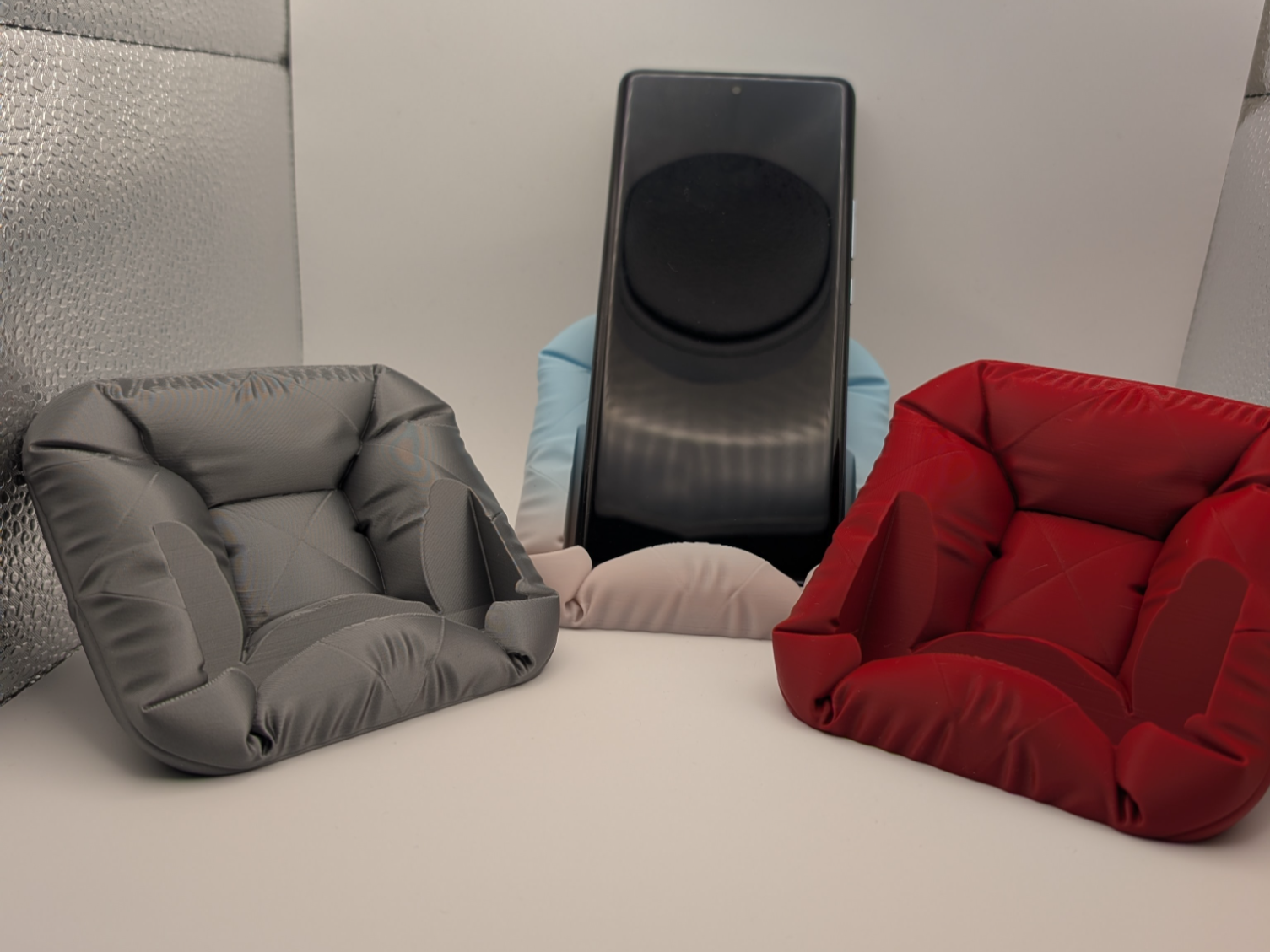 Cozy Cushion Throne – Plush Phone Seat - Handsin3d | Nexprint: Free 3D ...